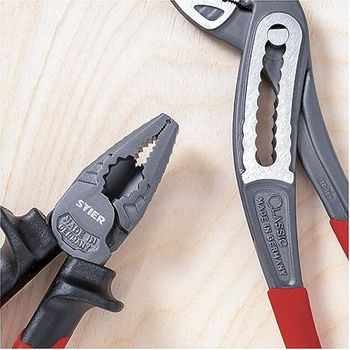 STIER Werkzeugkoffer mit 60-teiligem Werkzeugsortiment, inkl. Umschaltknarre, bestückt mit ...